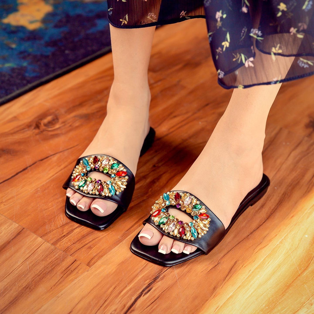 COLLECTION – Valencia Pakistan